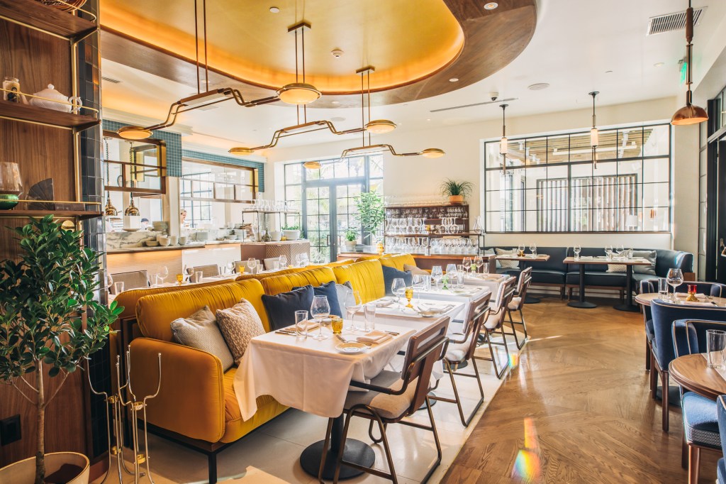 Building a Restaurant Group With More Than One Project at a Time