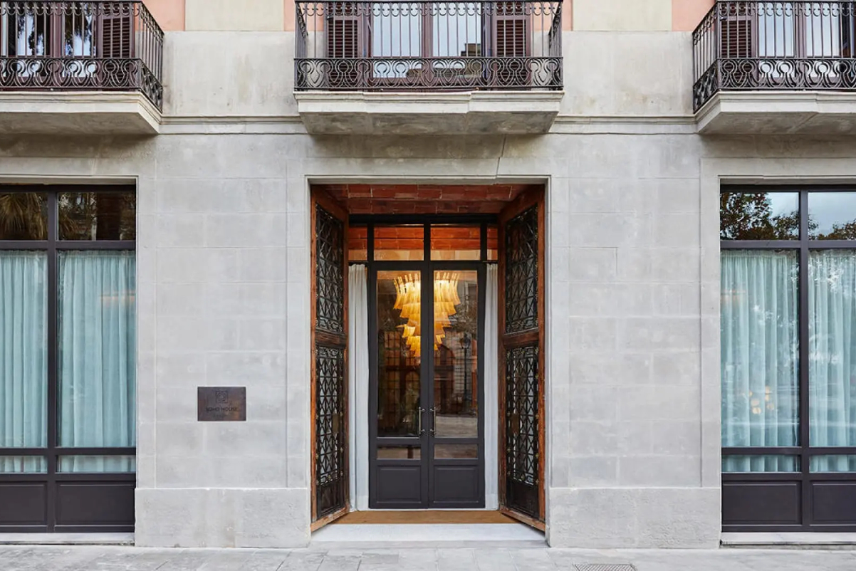 MCR Can't Fund $200M Commitment to Take Soho House Private